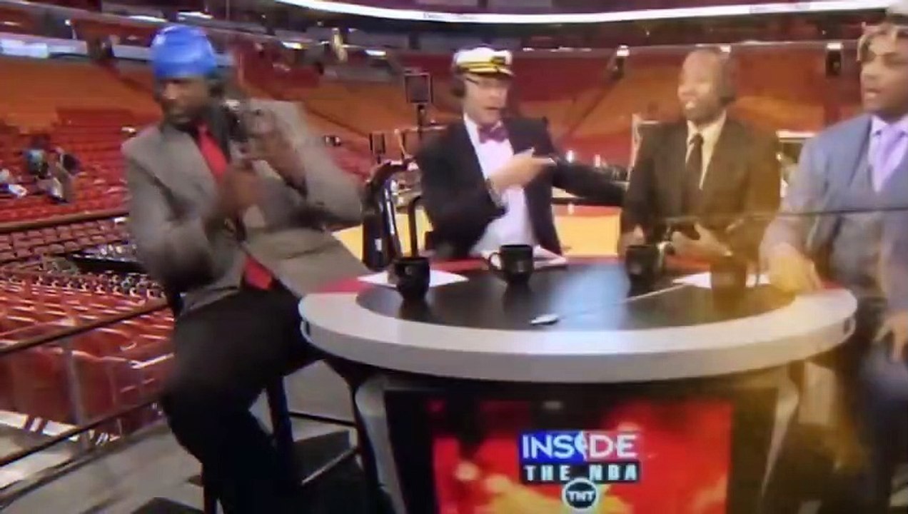 FUNNIEST AND INAPPROPRIATE MOMENTS CAUGHT ON LIVE TV! (2) - video ...