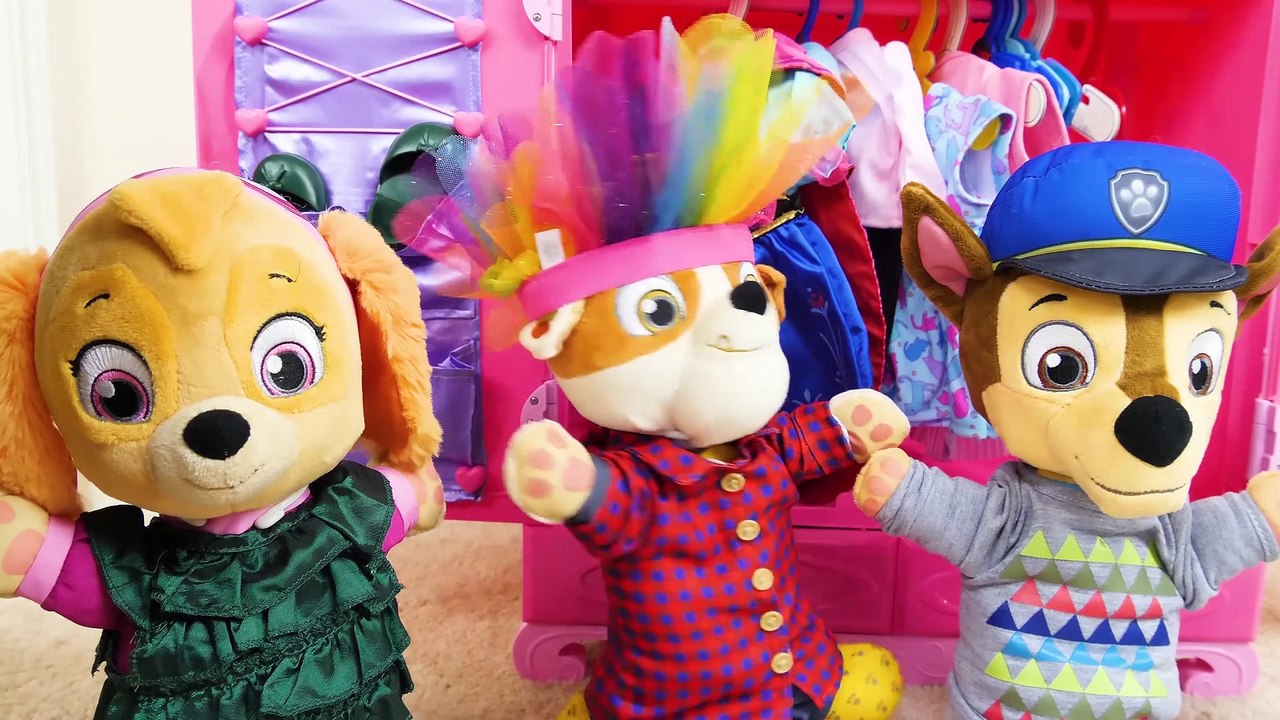 Paw Patrol बच्चों के लिए अकेले घर मजेदार खिलौना सीखने का वीडियो! Hindi ...