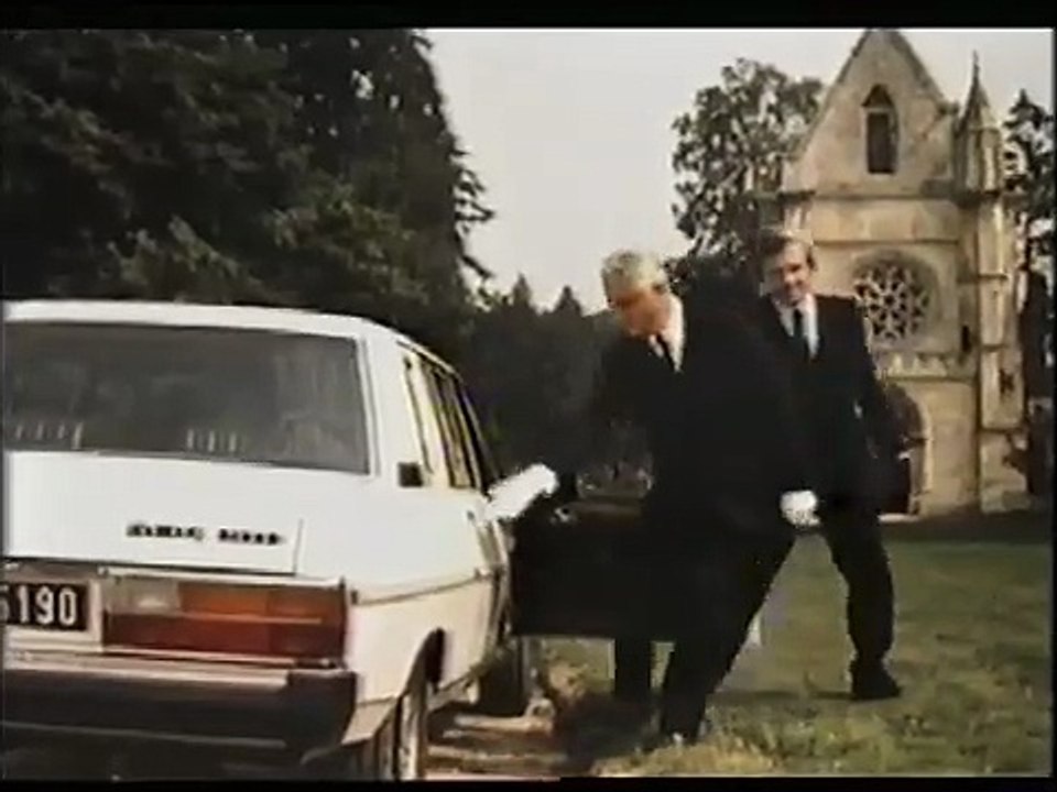 Retenez-moi... ou je fais un malheur! Bande-annonce (EN) - Vidéo ...