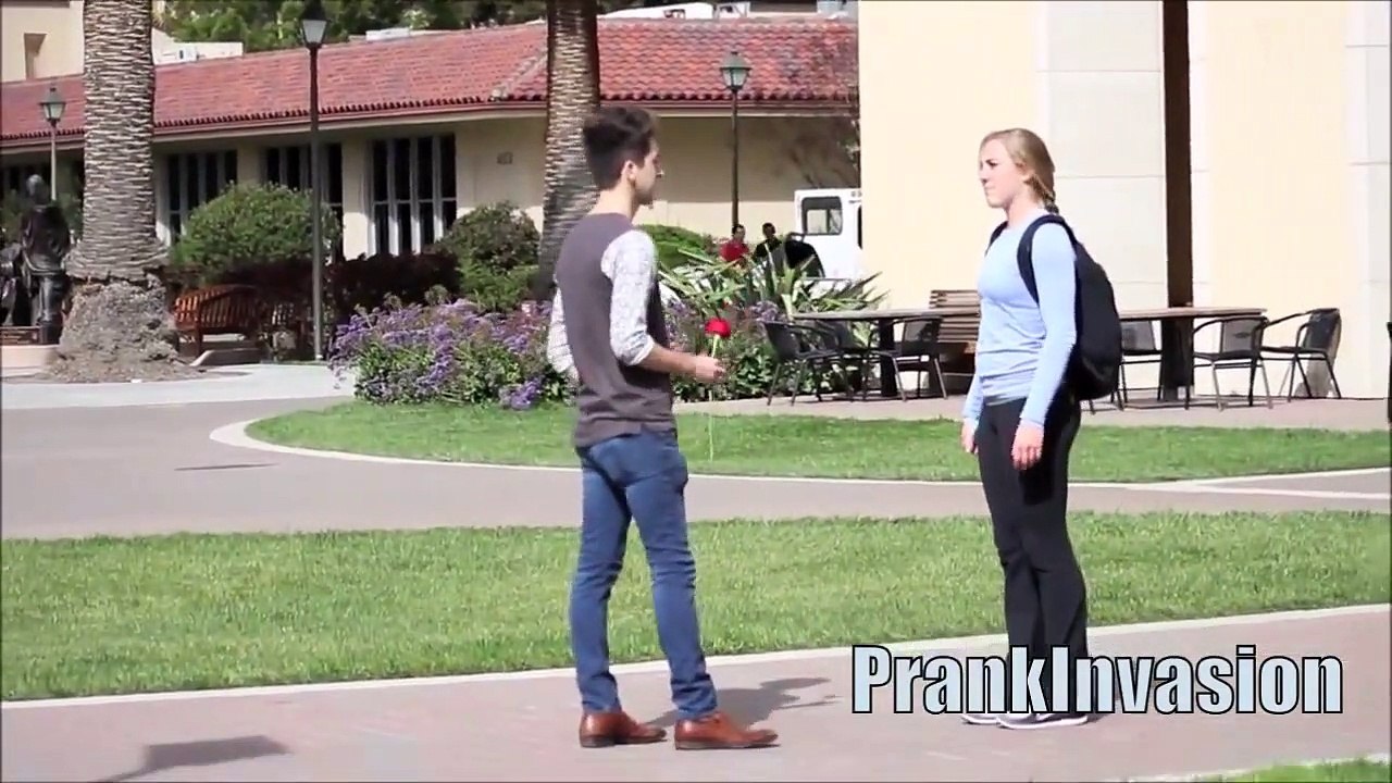 Kissing Prank - March Valentine PrankInvasion (2) - Vidéo Dailymotion
