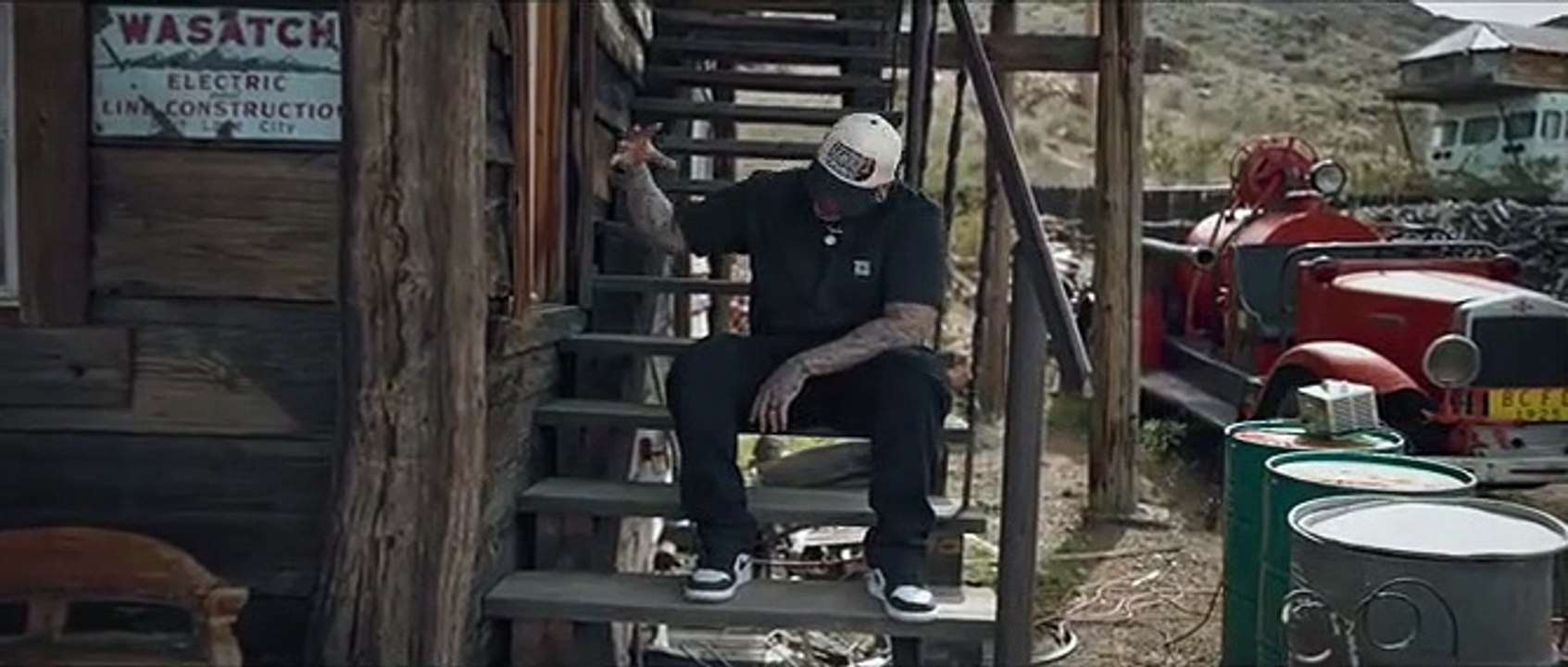 UNAVERAGE GANG NAPALM (Official Music Video) - video Dailymotion