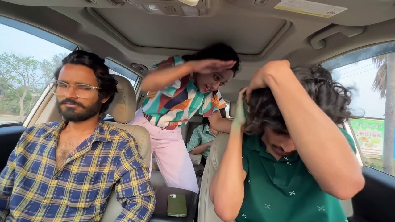 सड़क पे पिटाई -- _ prank on sister gone wrong _ Ginni pandey pranks(4K ...