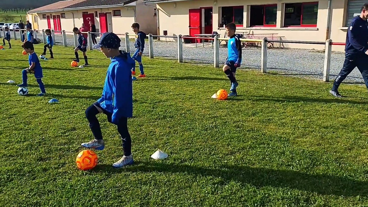 STAGE - SÉANCE DE FIT FOOT AVEC JÉRÔME - Vidéo Dailymotion