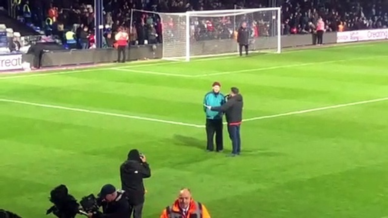 Lars Elstrup returns to Luton Town - video Dailymotion