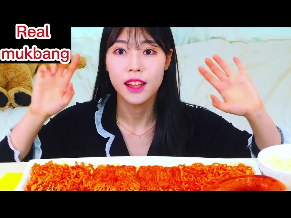 ASMR MUKBANG Spicy Fire noodles&Enoki mushroom, Cheese fondue, Spicy Barbeque chicken - Video ...