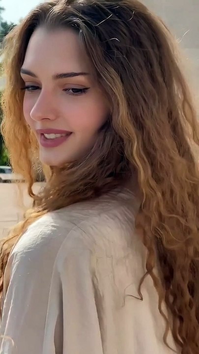 Beautiful Russian model on photoshoot - video Dailymotion