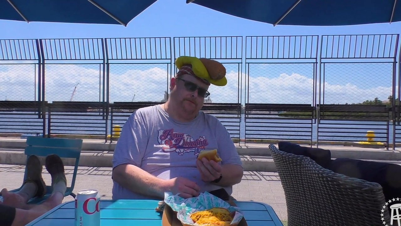 Raw Dogging at JoDog Craft Hot Dogs in Tampa - video Dailymotion