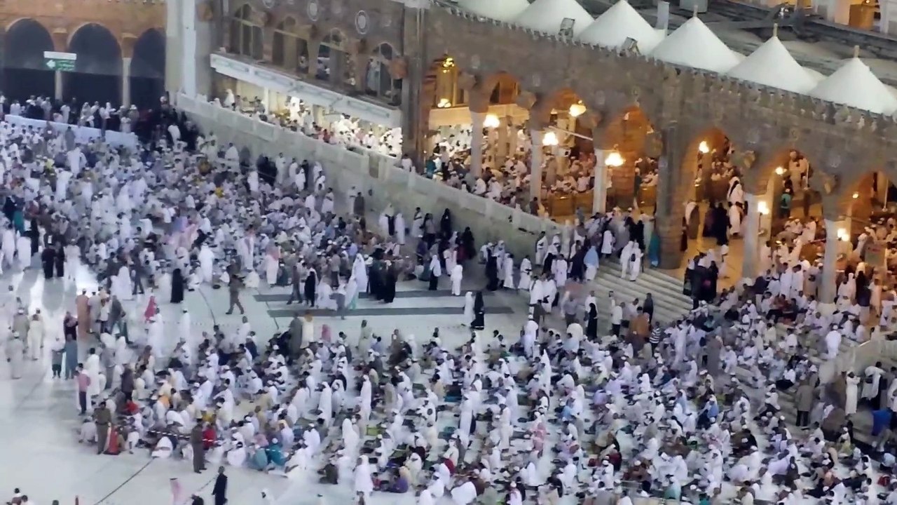 Makkah Azan@Shaykh Hadrawi Emotional Adhan - video Dailymotion