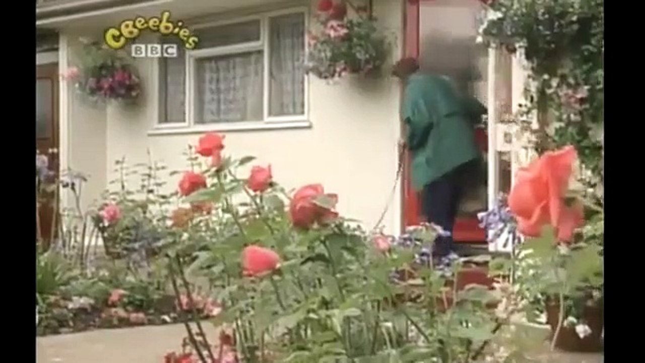 Cbeebies Come Outside Spiders Video Dailymotion