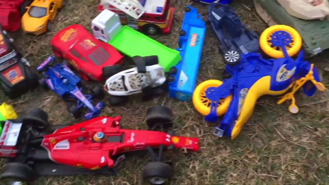 Founding Lot’S Of Toy On Ground/Lamborghini,Train,Rc Buggy,Formula F1 ...