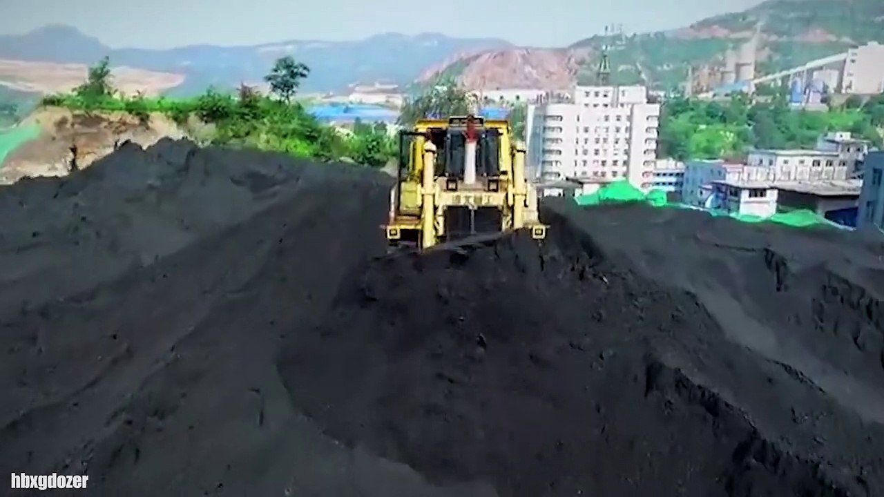 Top 10 Biggest Bulldozers in the World - video Dailymotion
