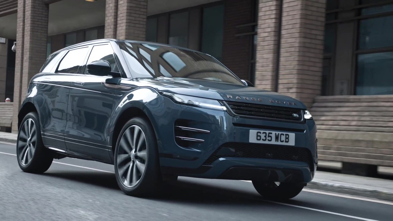 2024 Range Rover Evoque in Tribeca Blue Driving Video - video Dailymotion