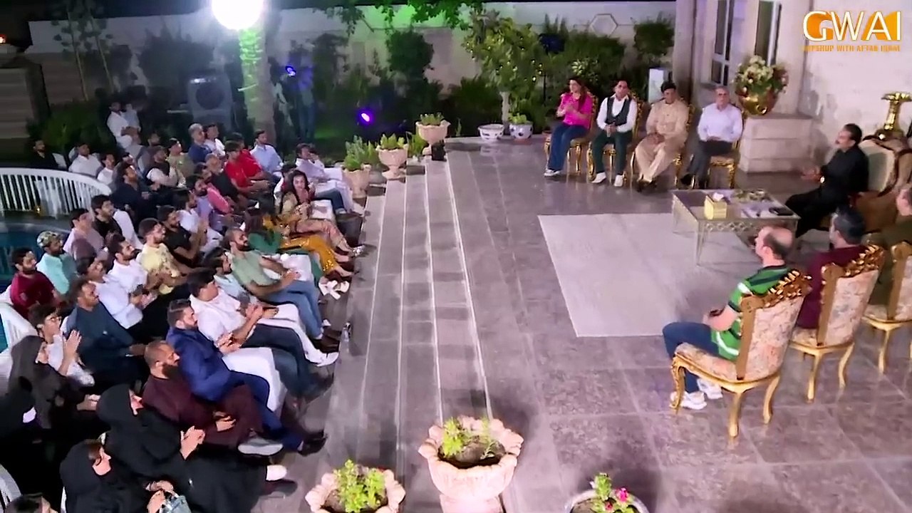 Khabarhar with Aftab Iqbal _ Naukar Aur Malik _ UAE Chapter - EP# 7 ...