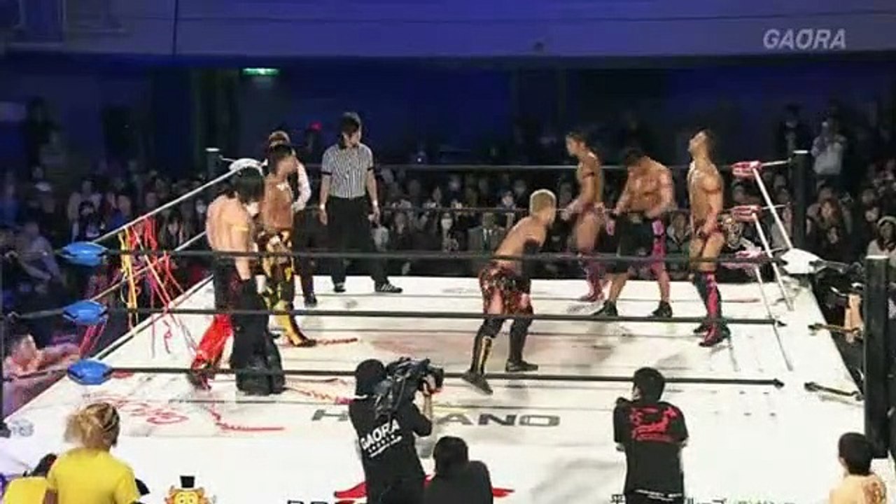 Akira Tozawa & BxB Hulk & Fake Naoki Tanizaki vs. Naruki Doi & Masato Yoshino & Ricochet - video ...
