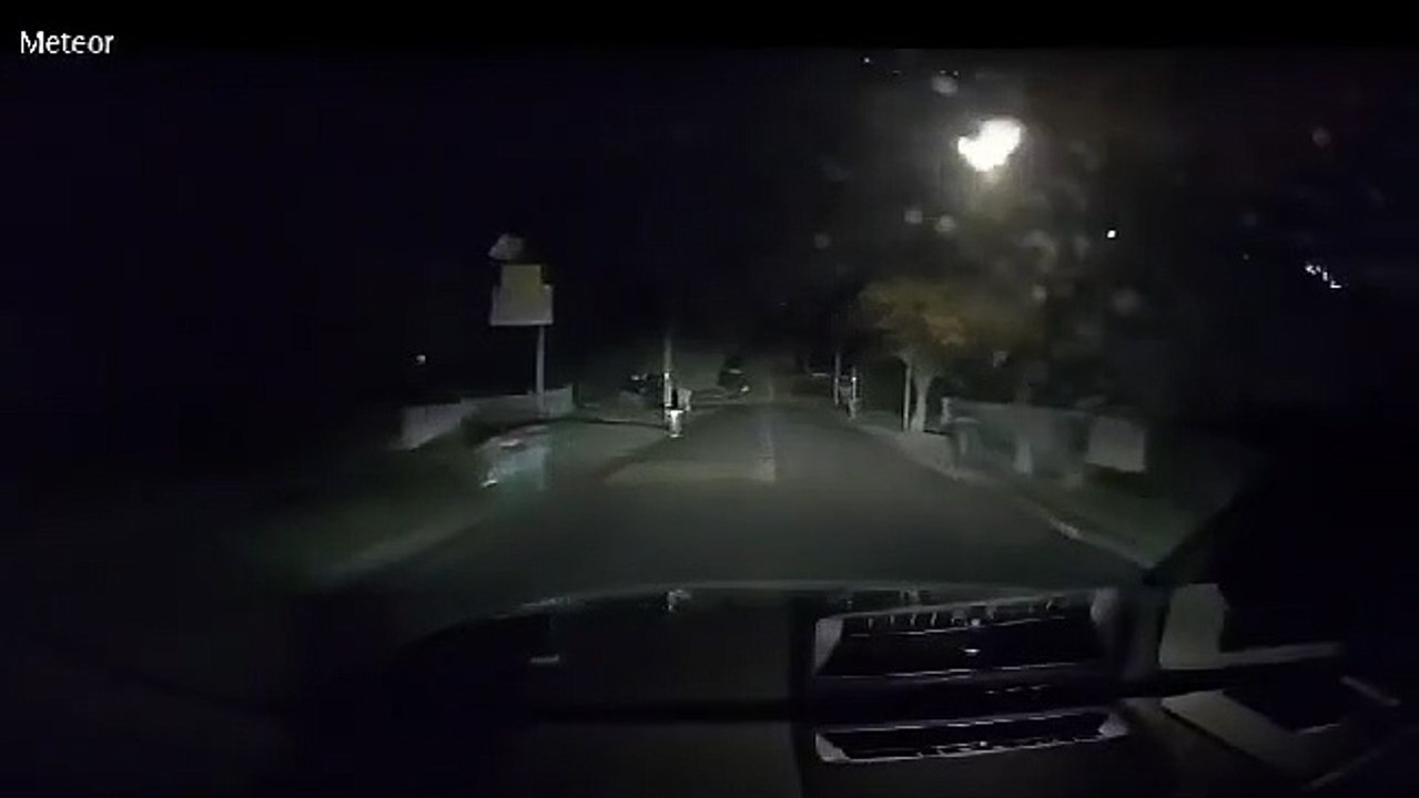 Dash cam footage of east coast meteor - video Dailymotion