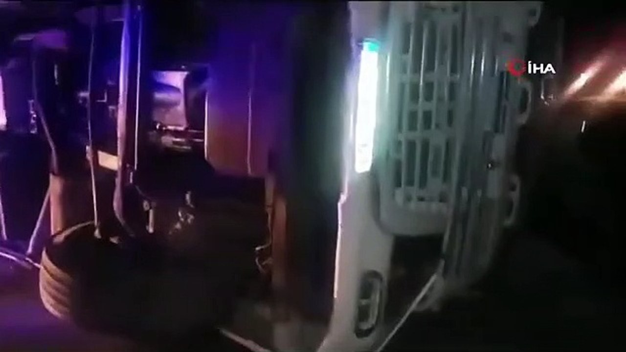 Le camion dont les freins ont explosé s'est renversé à Ağrı - video Dailymotion