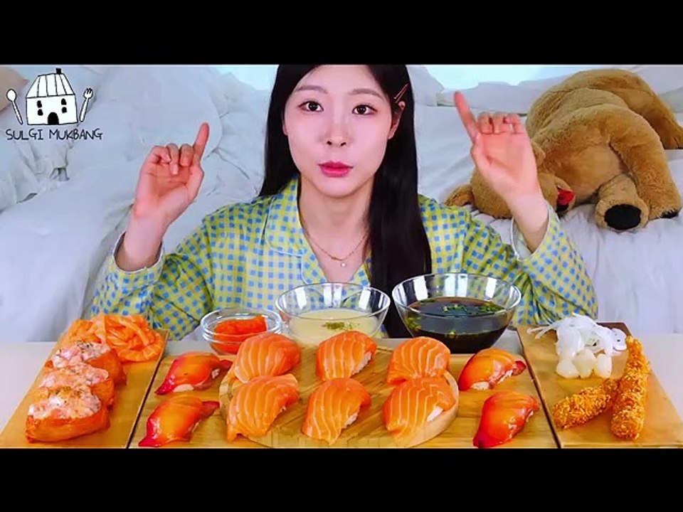 ASMR MUKBANG Big Salmon Sushi, Salmon noodles, yubu Sushi with Salmon ...