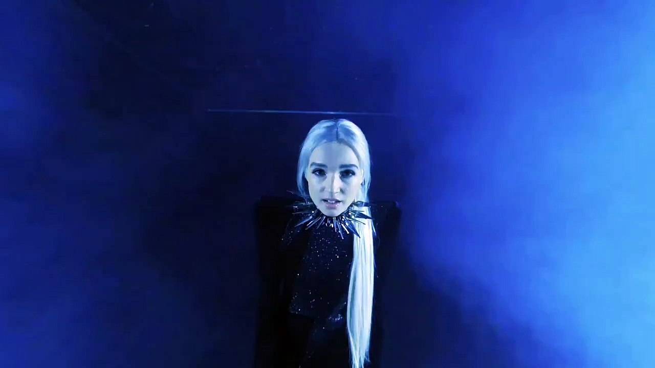 Is It Working? (Poppy VR 180 Experience) - video Dailymotion