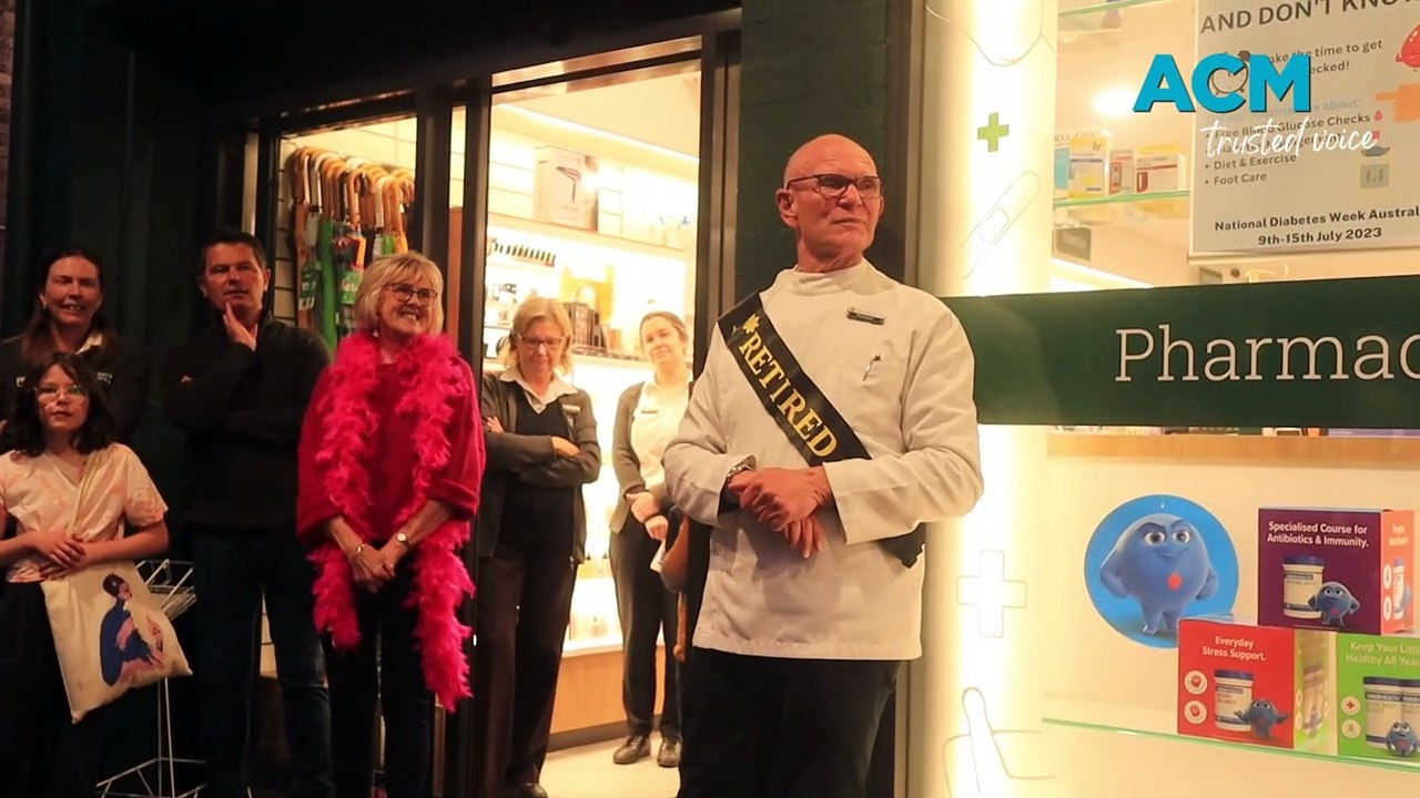 Ross Hobson Berry Pharmacist Retires - video Dailymotion