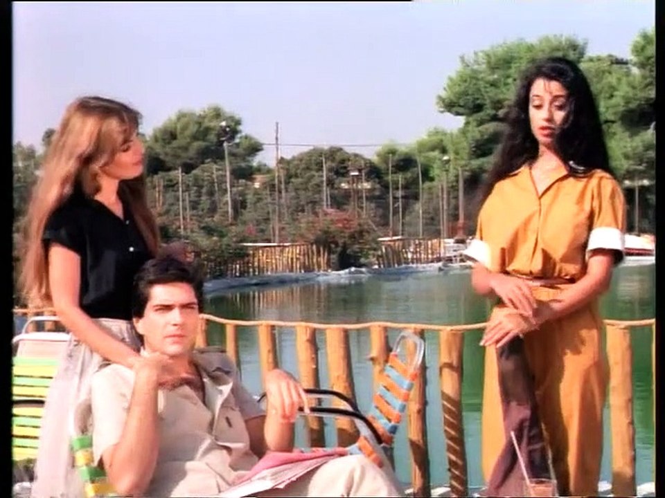Ο ΚΑΠΙΤΑΛΙΣΤΑΣ ΚΑΙ Η ΤΡΑΓΟΥΔΙΣΤΡΙΑ - 1982 - DVDRip - 720x576 - video ...