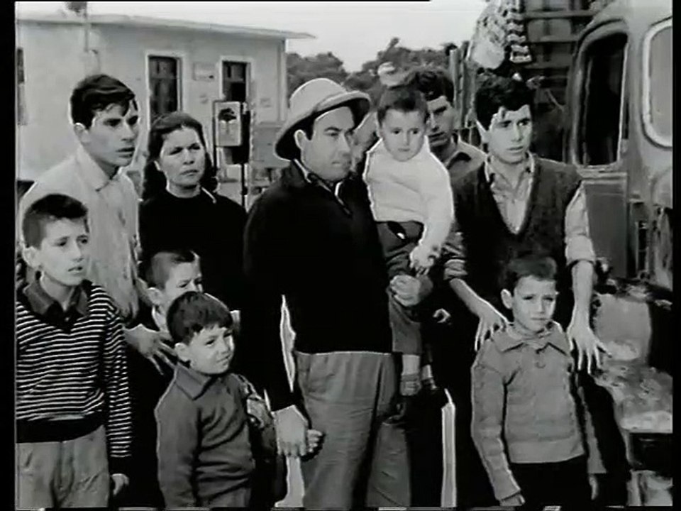 ΨΗΛΑ ΤΑ ΧΕΡΙΑ ΧΙΤΛΕΡ - 1962 - DVDRip - 720x576 - video Dailymotion