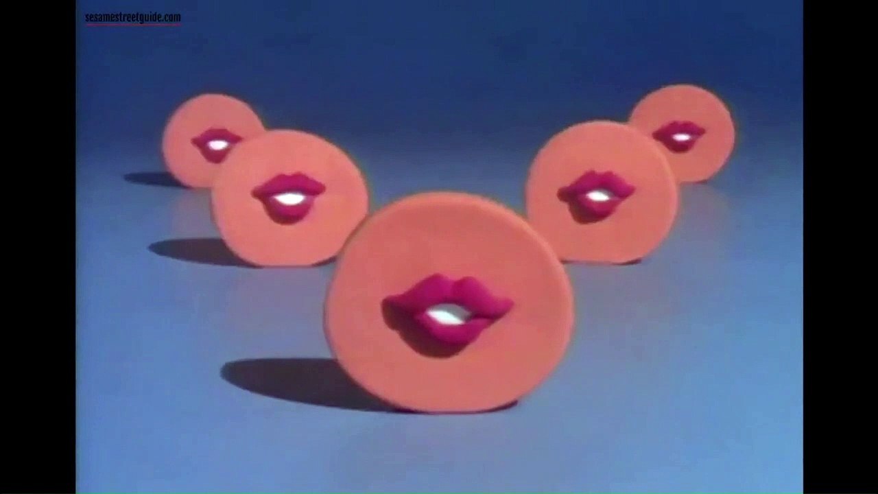 Sesame Street: Cecile Sings Up Down, In And Out - video Dailymotion