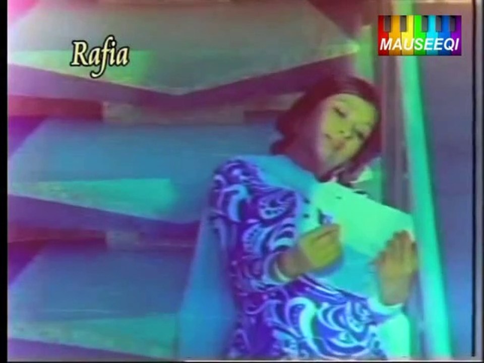 Pakistani Film Naya Rasta Song, Khat Parh Ke Tera, Actress Shabnam ...