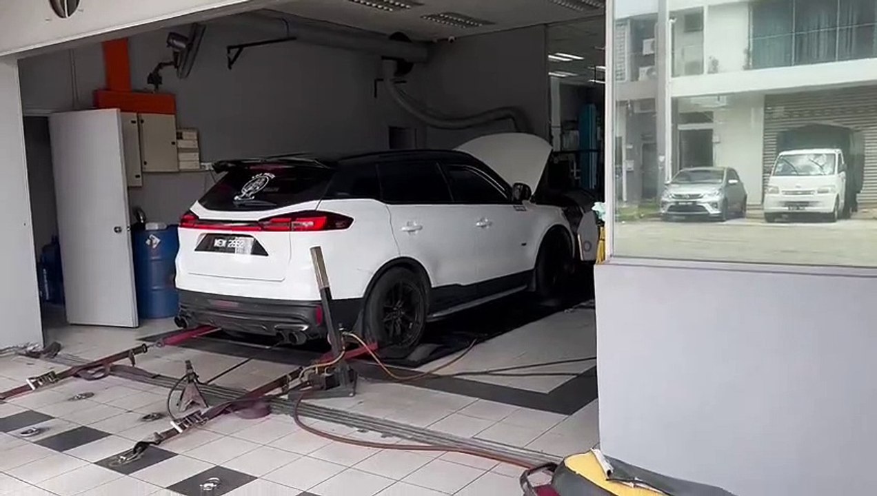 Proton X70 modified - video Dailymotion