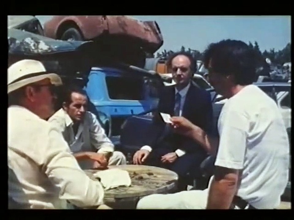 Η ΑΥΛΗ ΜΕ ΤΑ ΣΚΟΥΠΙΔΙΑ - 1993 - VHSRip - 720x540 part 1/1 - Dailymotion ...