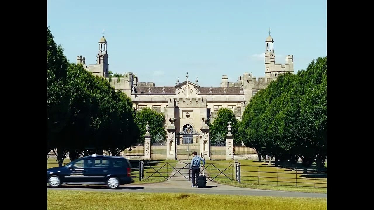 SALTBURN Official Trailer (2023) Barry Keoghan, Rosamund Pike - video ...