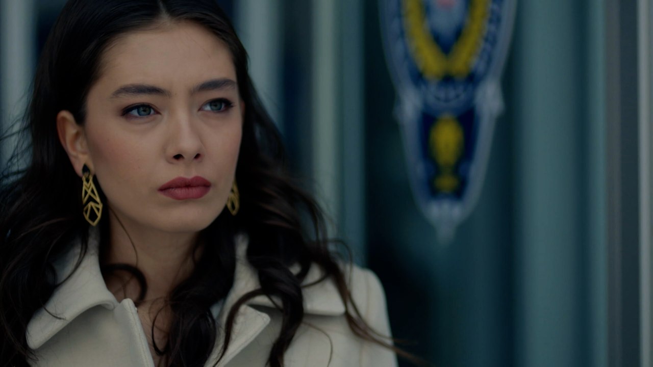 حب أعمى | الحلقة 222 | Kara Sevda - فيديو Dailymotion