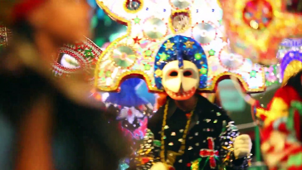 Feito Torto pra Ficar Direito | movie | 2015 | Official Trailer - video ...