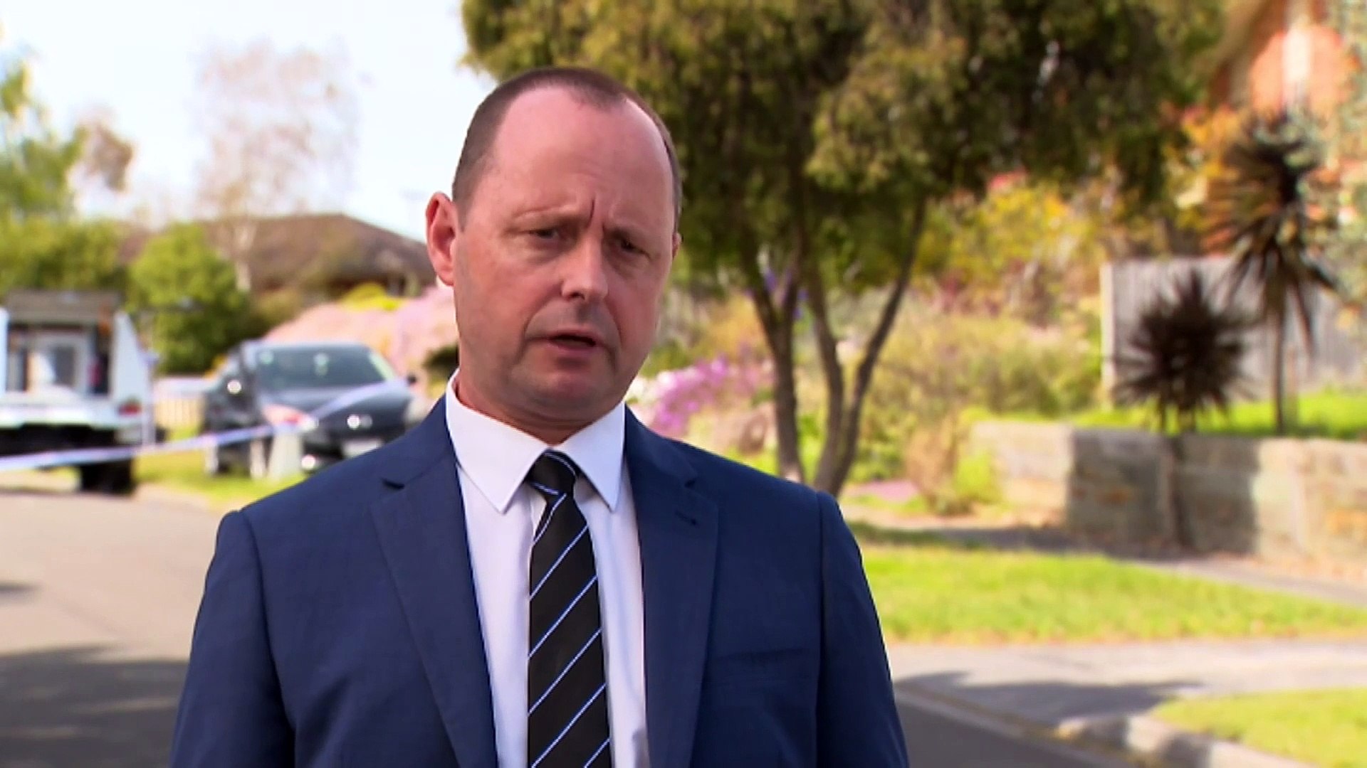 Victoria Police searching for two culprits of home shooting