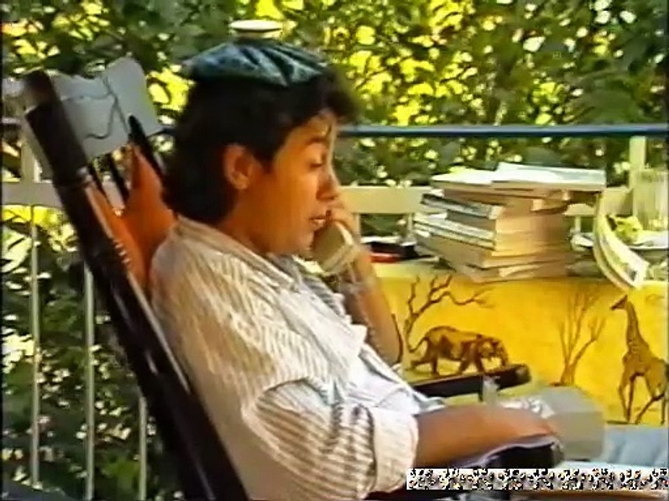 ΓΡΑΝΙΤΑ ΑΠΟ ΜΠΑΝΑΝΑ ΚΑΙ ΜΠΟΛΙΚΗ ΤΡΕΛΛΑ - 1986 - VHSRip - 512x384 ...