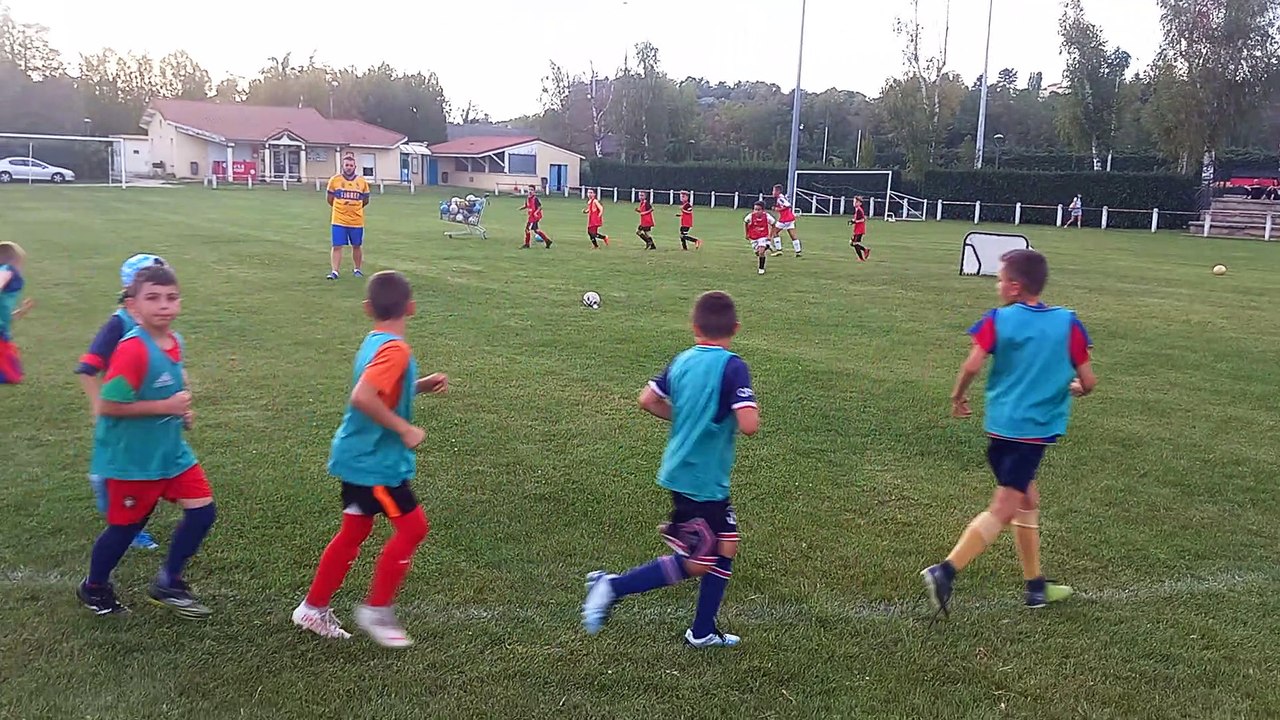 Entraînement U10 U11 - Vidéo Dailymotion