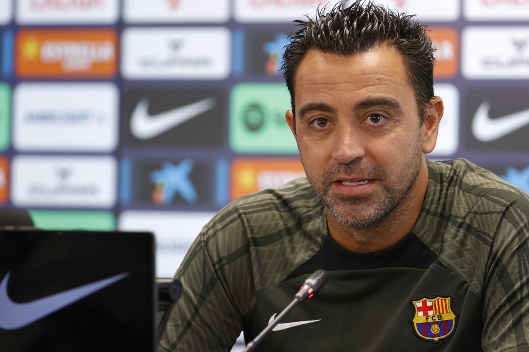 Xavi firma la renovación con el Barcelona hasta el año 2025 con un año ...