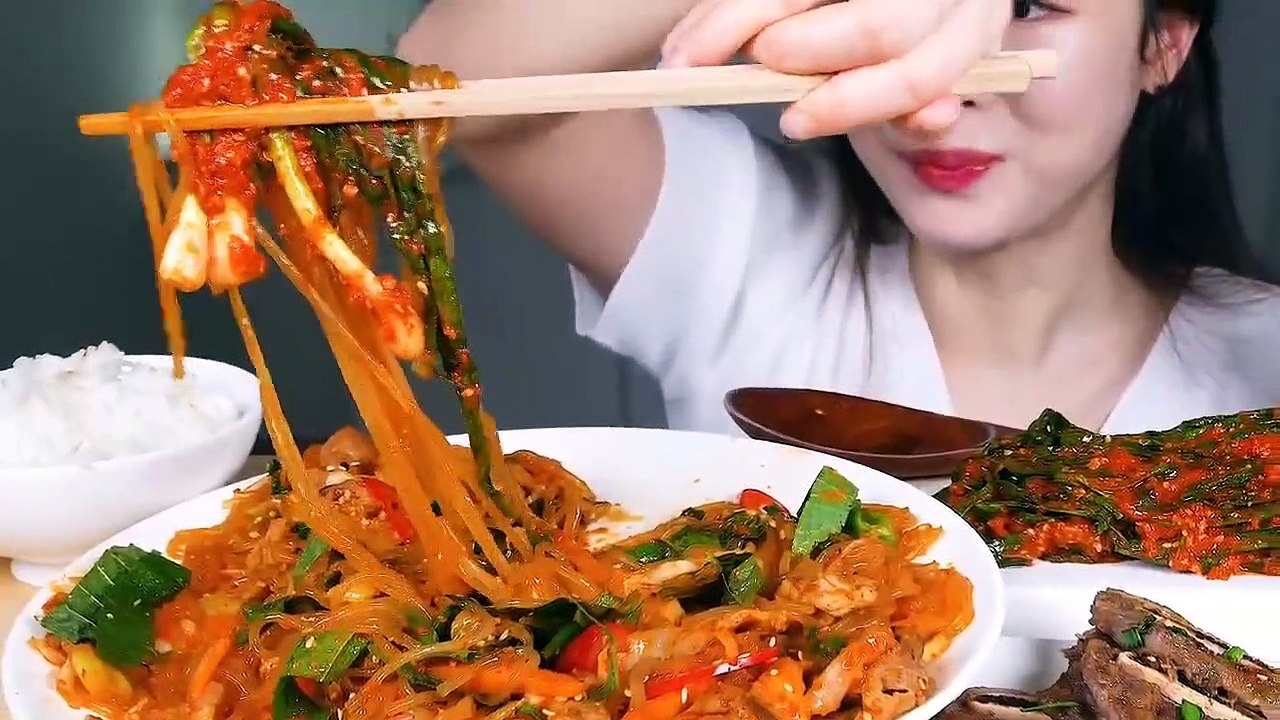 ASMR MUKBANG _ 명절 그 잡채 초간단 매운잡채 LA갈비 파김치 먹방 SPICY JAPCHAE(STIR FRY GLASS NOODLE) LA GALBI ...