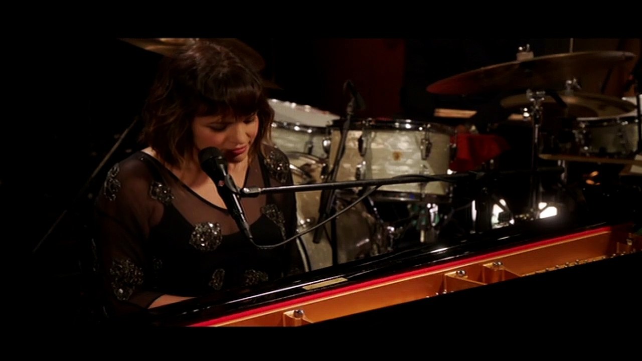 NORAH JONES — Day Breaks | NORAH JONES: Live At Ronnie Scott's - Vidéo ...
