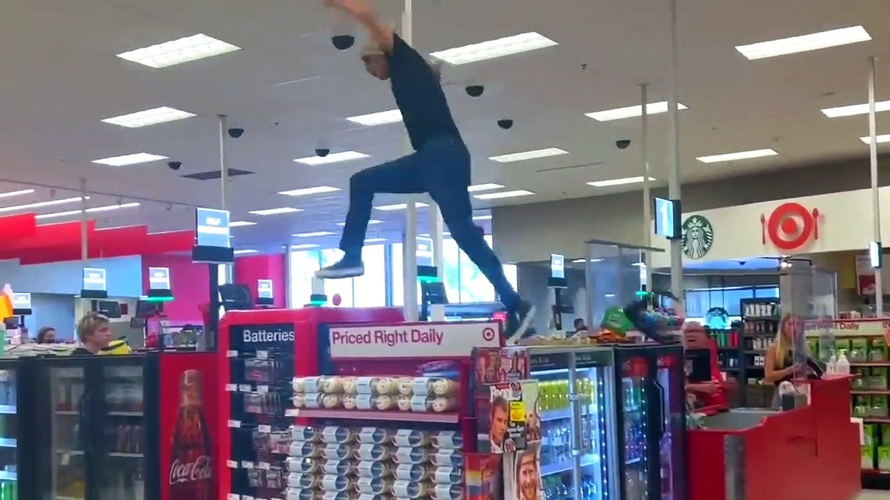 100 PRANKS IN 24 HOURS!! - video Dailymotion