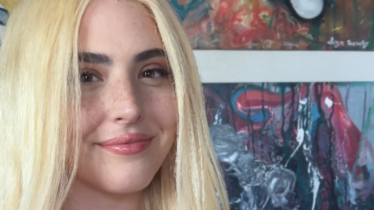 Artist turns Shrinky-Dink Plastic of Takeaway Boxes into Jewellery ...