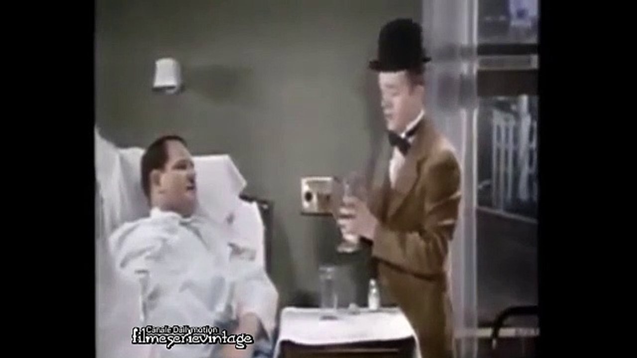 Una tra le più divertenti comiche di Stanlio e Ollio a colori - Video ...