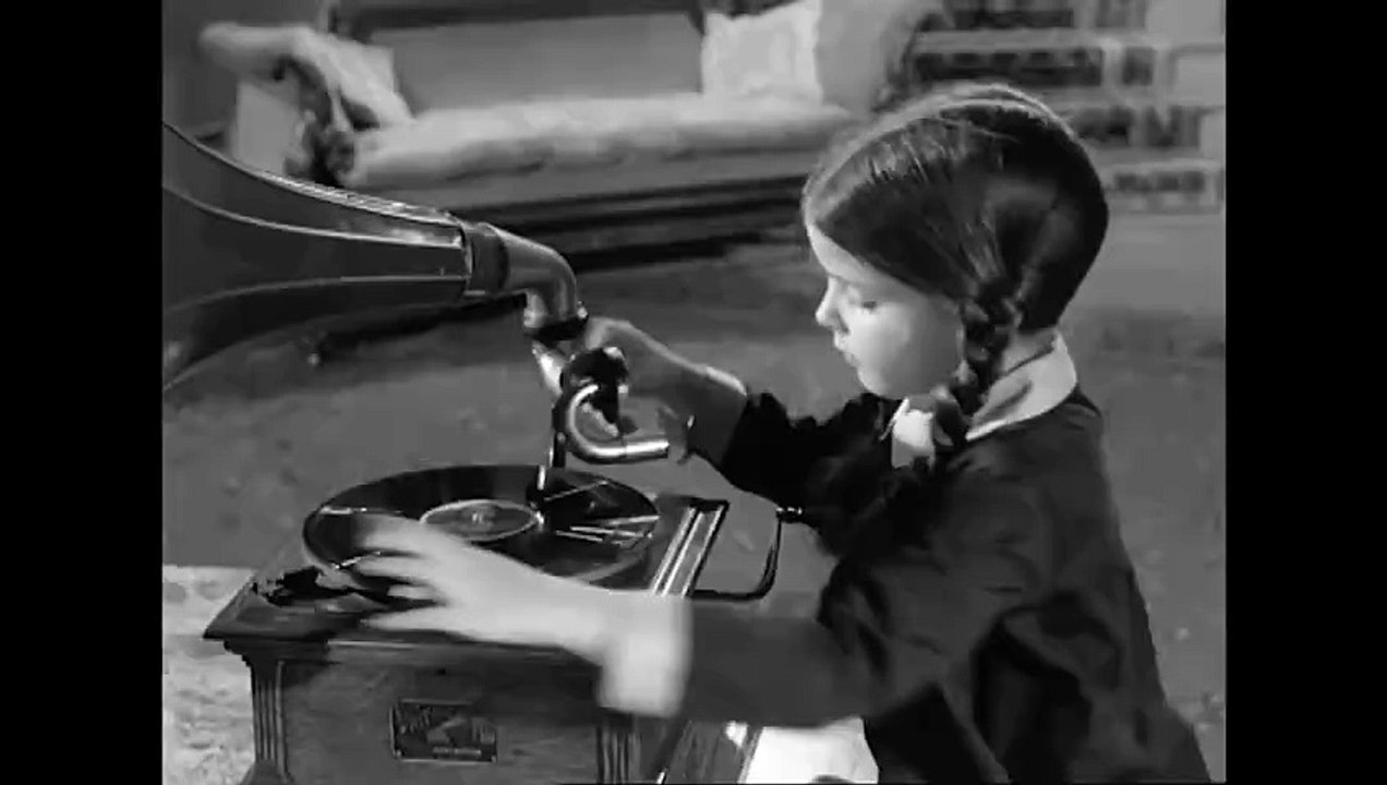 Original Wednesday Addams Dance - The Addams Family - video Dailymotion