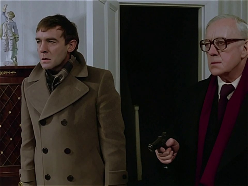 SPOILERS "Tinker, Tailor, Soldier, Spy" - George Smiley and Peter ...