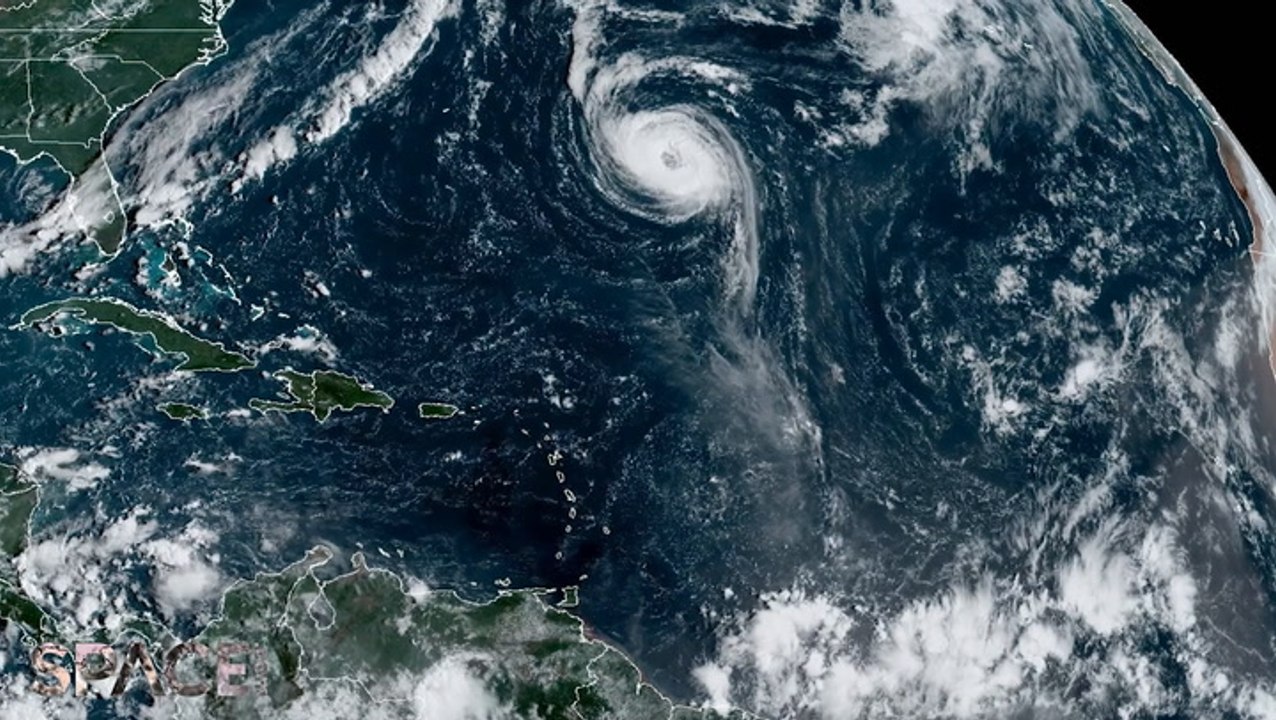 Time-Lapse View From Space Of Hurricane Nigel's Huge Eye In NOAA ...