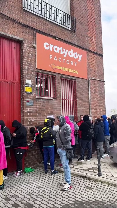 Crazy Day Factory abre una nueva tienda en Vallecas - Vídeo Dailymotion