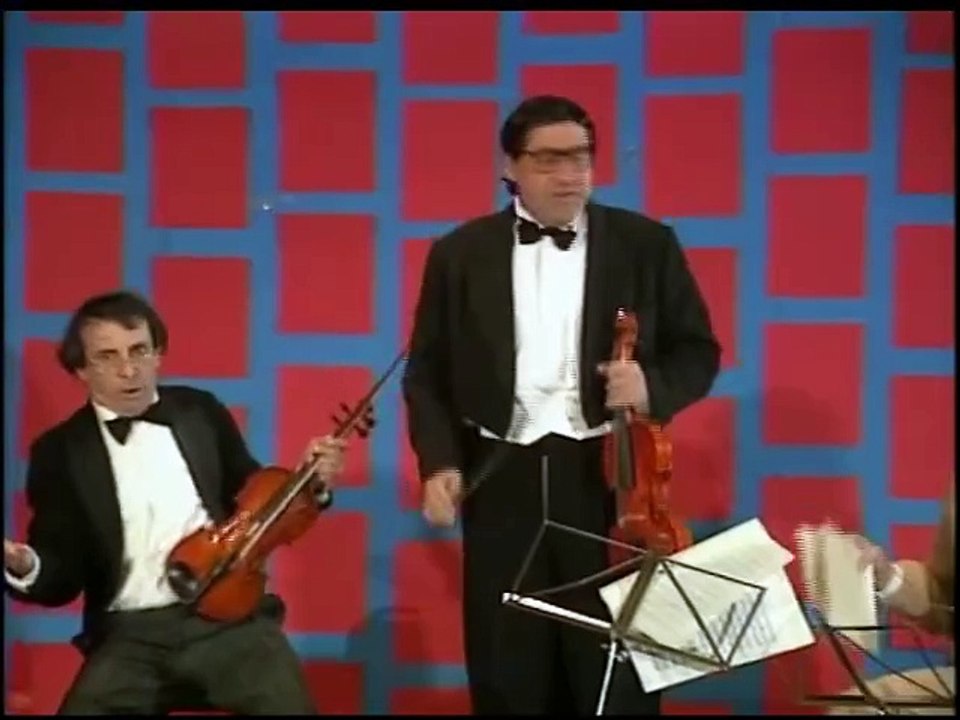 ΑΥΤΟΣ ΑΥΤΗ ΚΑΙ ΤΟ ΒΙΟΛΙ ΤΟΥΣ - 1986 - VHSRip - 720x564 - video Dailymotion