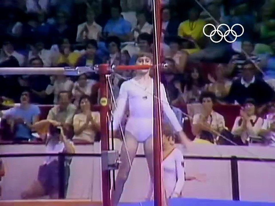 Nadia Comaneci - First Perfect 10 Montreal 1976 Olympics - Vidéo ...