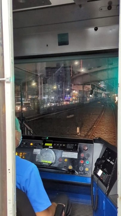 Last Ride of MRT-3, Train Driver's Area - video Dailymotion