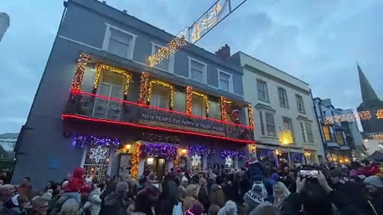 Fabulous festive atmosphere as Tenby switches on its seaside Christmas ...