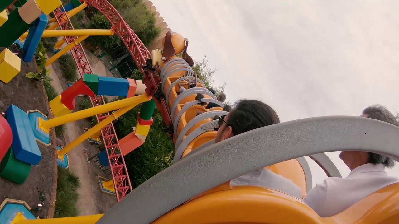 The Slinky Dog Dash Roller Coaster (Disney's Hollywood Studios Park ...
